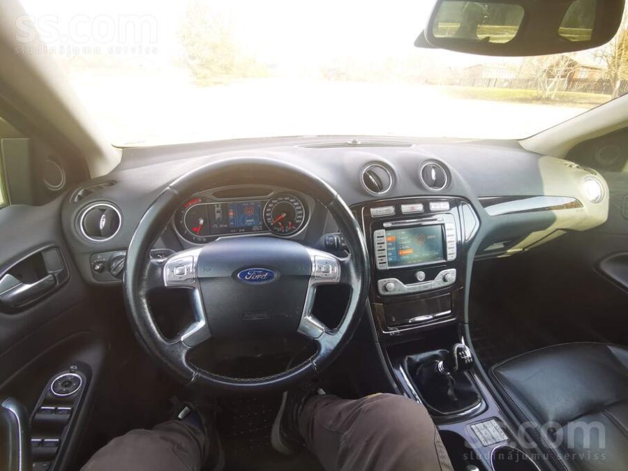 Grey Ford Mondeo 2008 in Valmiera, with an engine capacity of 2.00 L and mileage of 285 thousand km for 1830 €, photo 8 on AUTOMOTO.COM.LV