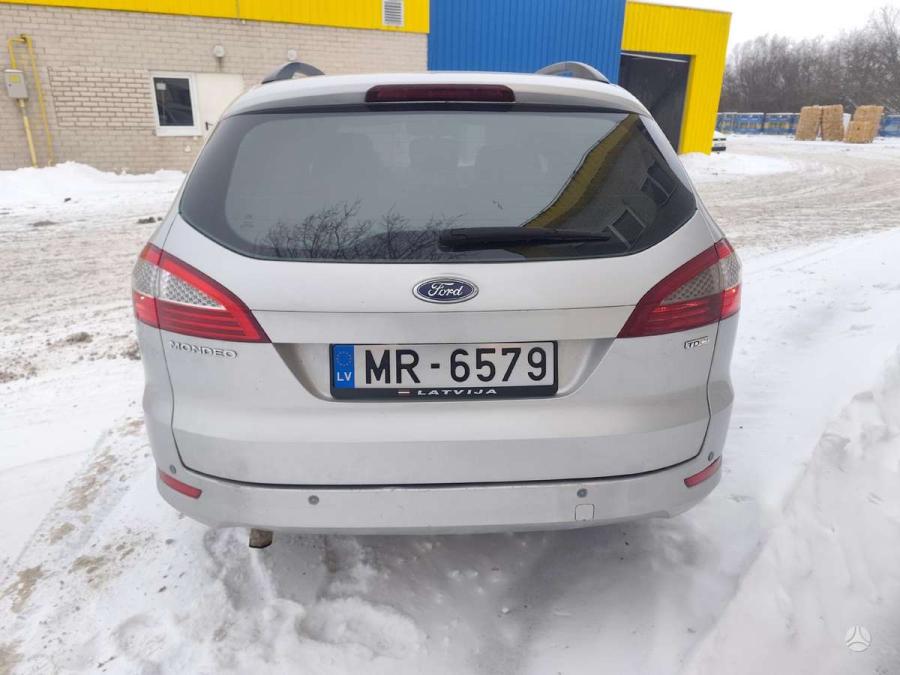 Pelēks Ford Mondeo 2009 Šauļi, ar dzinēja tilpumu 2.00 L un nobraukumu 289 tūkst. km par 2950 €, foto 10 vietnē AUTOMOTO.COM.LV