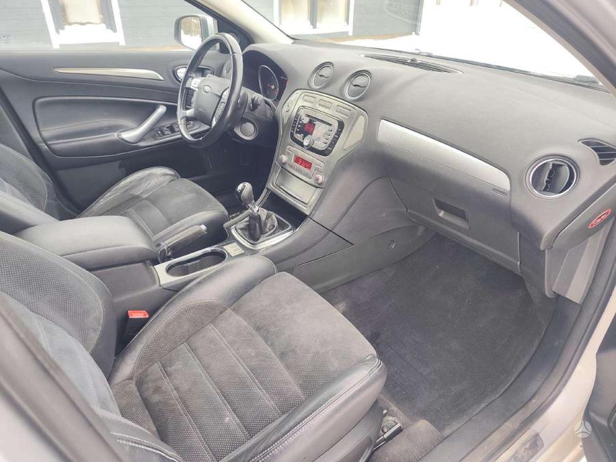 Pelēks Ford Mondeo 2009 Šauļi, ar dzinēja tilpumu 2.00 L un nobraukumu 289 tūkst. km par 2950 €, foto 23 vietnē AUTOMOTO.COM.LV