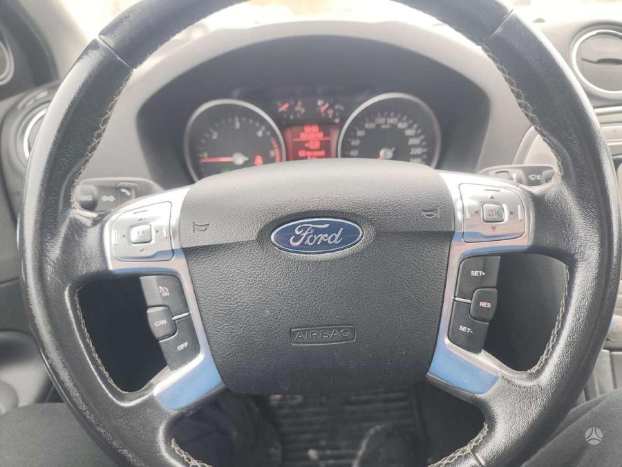Pelēks Ford Mondeo 2009 Šauļi, ar dzinēja tilpumu 2.00 L un nobraukumu 289 tūkst. km par 2950 €, foto 35 vietnē AUTOMOTO.COM.LV
