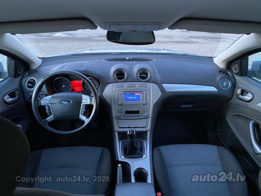 Pelēks Ford Mondeo 2009 Tartu, ar dzinēja tilpumu 1.80 L un nobraukumu 303 tūkst. km par 3390 €, foto 9 vietnē AUTOMOTO.COM.LV