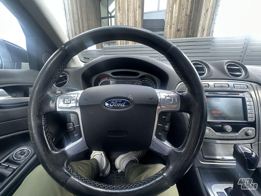 Pelēks Ford Mondeo 2009 Palanga, ar dzinēja tilpumu 2.00 L un nobraukumu 374 tūkst. km par 3350 €, foto 11 vietnē AUTOMOTO.COM.LV