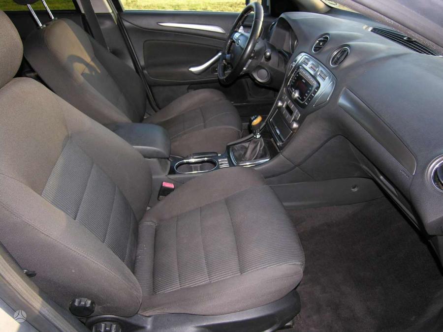 Pelēks Ford Mondeo 2009 Kauņa, ar dzinēja tilpumu 2.18 L un nobraukumu 245 tūkst. km par 2350 €, foto 32 vietnē AUTOMOTO.COM.LV