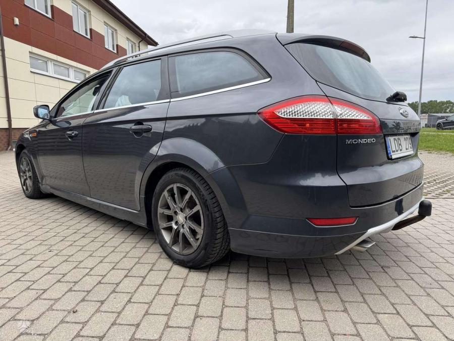 Grey Ford Mondeo 2009 in Kretinga, with an engine capacity of 2.18 L and mileage of 307 thousand km for 2395 €, photo 7 on AUTOMOTO.COM.LV