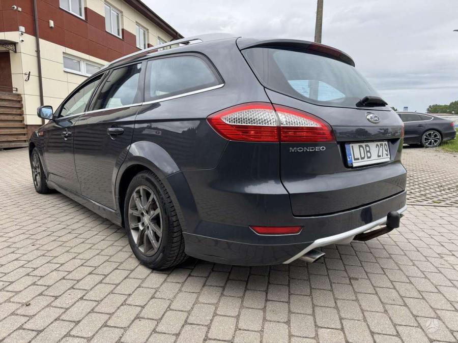 Grey Ford Mondeo 2009 in Kretinga, with an engine capacity of 2.18 L and mileage of 307 thousand km for 2395 €, photo 8 on AUTOMOTO.COM.LV