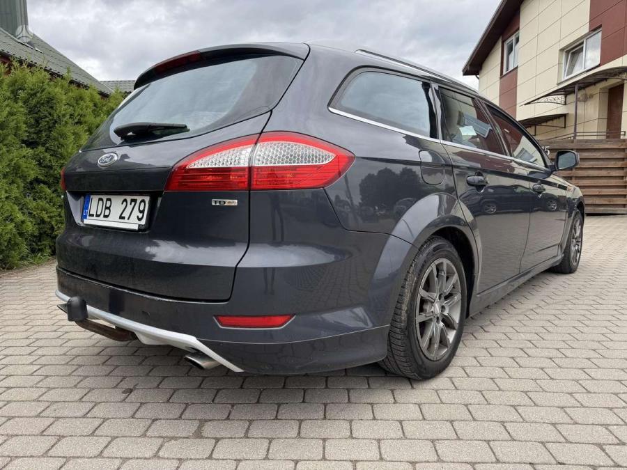 Grey Ford Mondeo 2009 in Kretinga, with an engine capacity of 2.18 L and mileage of 307 thousand km for 2395 €, photo 10 on AUTOMOTO.COM.LV