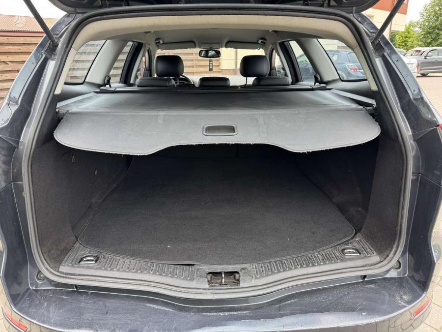 Grey Ford Mondeo 2009 in Kretinga, with an engine capacity of 2.18 L and mileage of 307 thousand km for 2395 €, photo 29 on AUTOMOTO.COM.LV
