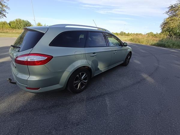 Grey Ford Mondeo 2009 in Johvi, with an engine capacity of 1.80 L and mileage of 416 thousand km for 1299 €, photo 5 on AUTOMOTO.COM.LV