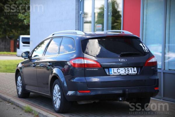 Grey Ford Mondeo 2009 in Riga, with an engine capacity of 1.80 L and mileage of 366 thousand km for 2795 €, photo 6 on AUTOMOTO.COM.LV