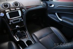 Pelēks Ford Mondeo 2009 Rīga, ar dzinēja tilpumu 1.80 L un nobraukumu 366 tūkst. km par 2795 €, foto 12 vietnē AUTOMOTO.COM.LV