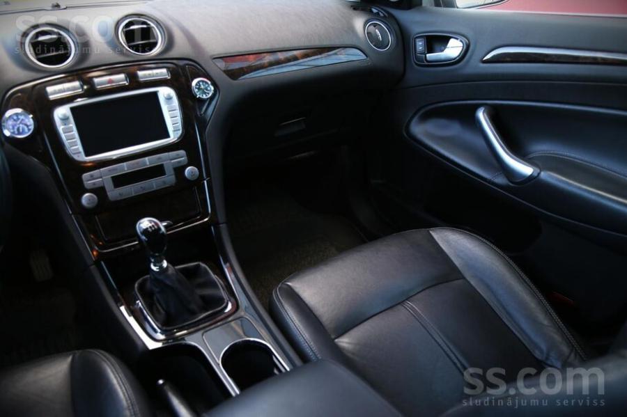 Pelēks Ford Mondeo 2009 Rīga, ar dzinēja tilpumu 1.80 L un nobraukumu 366 tūkst. km par 2795 €, foto 12 vietnē AUTOMOTO.COM.LV