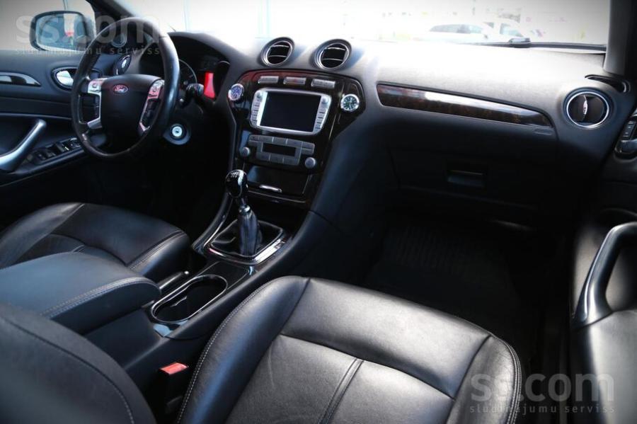 Pelēks Ford Mondeo 2009 Rīga, ar dzinēja tilpumu 1.80 L un nobraukumu 366 tūkst. km par 2795 €, foto 13 vietnē AUTOMOTO.COM.LV