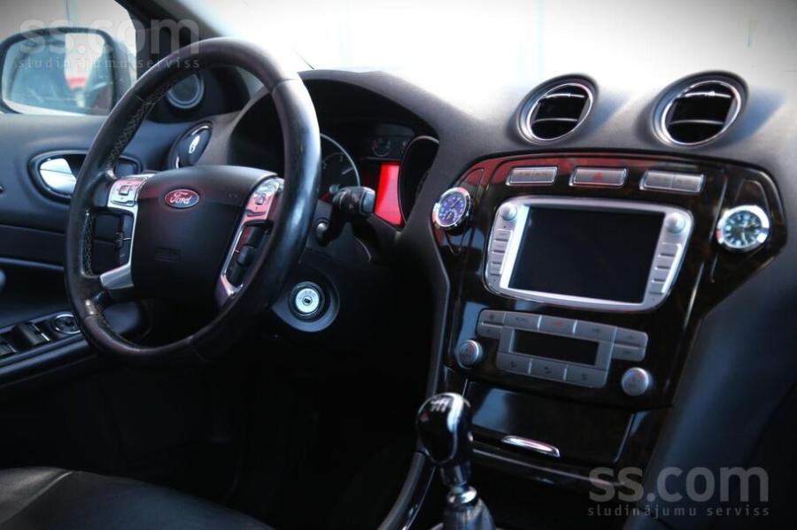 Pelēks Ford Mondeo 2009 Rīga, ar dzinēja tilpumu 1.80 L un nobraukumu 366 tūkst. km par 2795 €, foto 14 vietnē AUTOMOTO.COM.LV