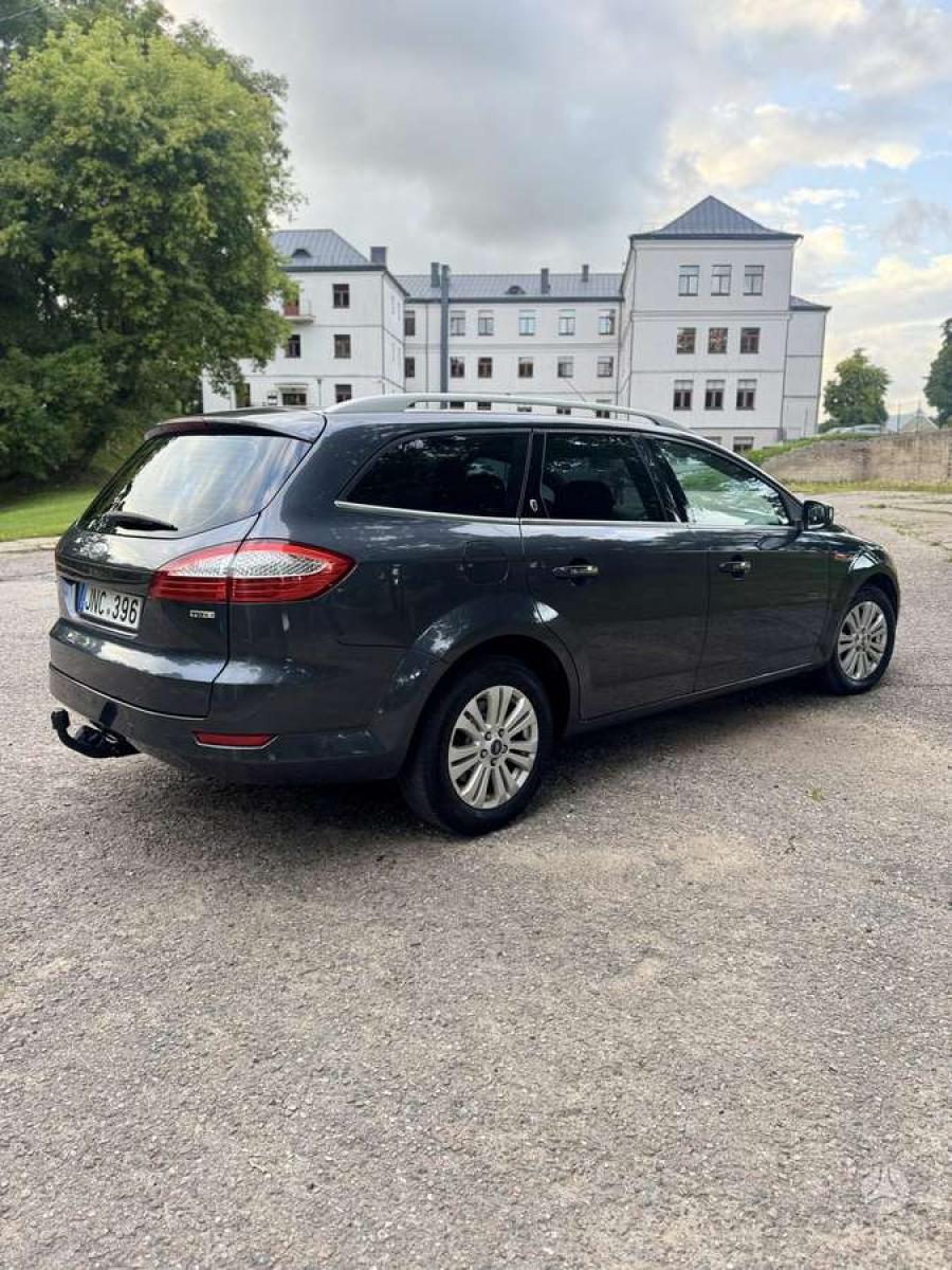 Grey Ford Mondeo 2009 in Kretinga, with an engine capacity of 1.75 L and mileage of 307 thousand km for 2300 €, photo 4 on AUTOMOTO.COM.LV