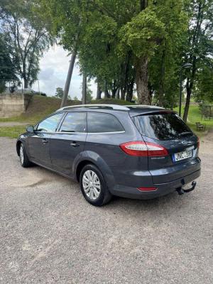 Grey Ford Mondeo 2009 in Kretinga, with an engine capacity of 1.75 L and mileage of 307 thousand km for 2300 €, photo 5 on AUTOMOTO.COM.LV