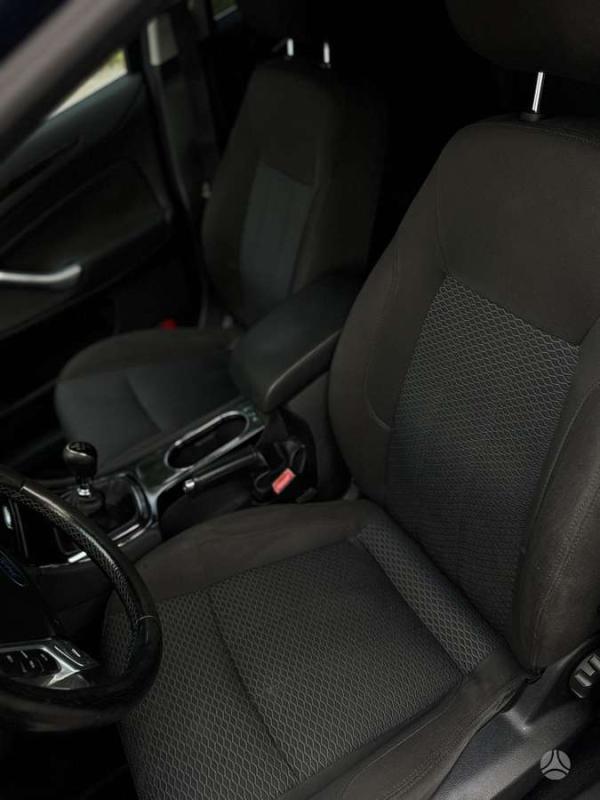 Grey Ford Mondeo 2009 in Kretinga, with an engine capacity of 1.75 L and mileage of 307 thousand km for 2300 €, photo 8 on AUTOMOTO.COM.LV