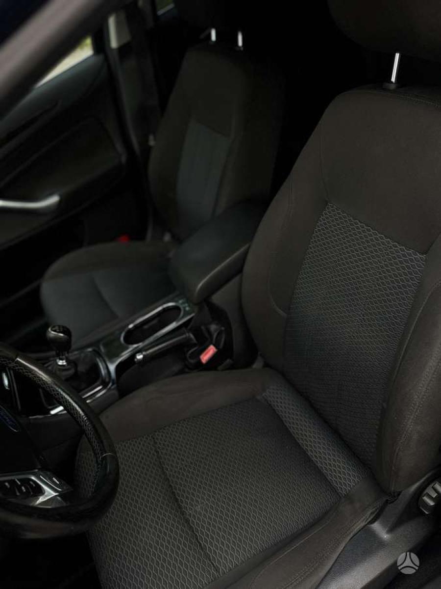 Grey Ford Mondeo 2009 in Kretinga, with an engine capacity of 1.75 L and mileage of 307 thousand km for 2300 €, photo 8 on AUTOMOTO.COM.LV