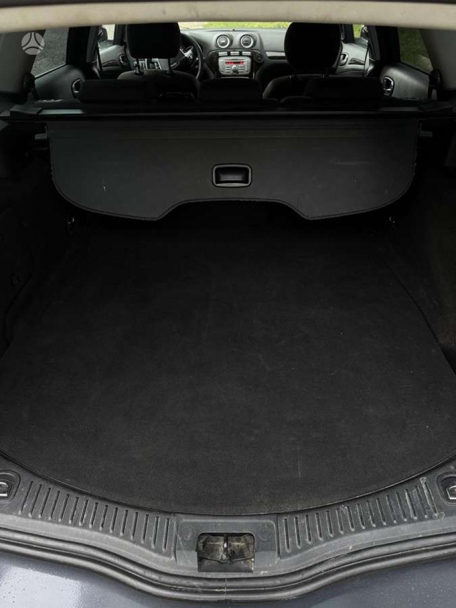 Grey Ford Mondeo 2009 in Kretinga, with an engine capacity of 1.75 L and mileage of 307 thousand km for 2300 €, photo 10 on AUTOMOTO.COM.LV