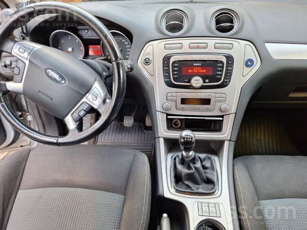 Grey Ford Mondeo 2009 in Talsi, with an engine capacity of 2.00 L and mileage of 306 thousand km for 2300 €, photo 7 on AUTOMOTO.COM.LV