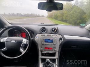 Grey Ford Mondeo 2009 in Riga, with an engine capacity of 2.00 L and mileage of 325 thousand km for 1400 €, photo 7 on AUTOMOTO.COM.LV