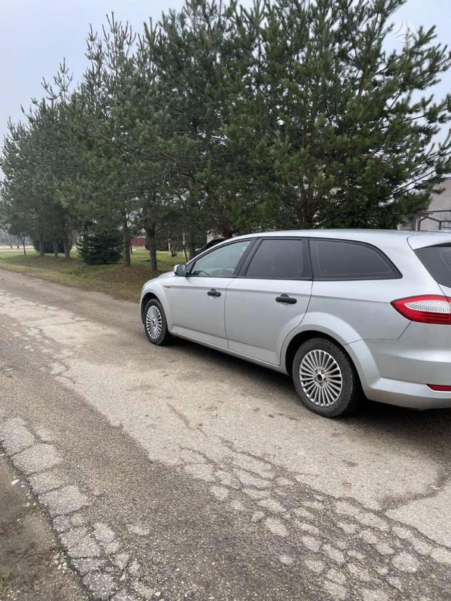 Pelēks Ford Mondeo 2010 Šakiai, ar dzinēja tilpumu 1.60 L un nobraukumu 187 tūkst. km par 3100 €, foto 4 vietnē AUTOMOTO.COM.LV