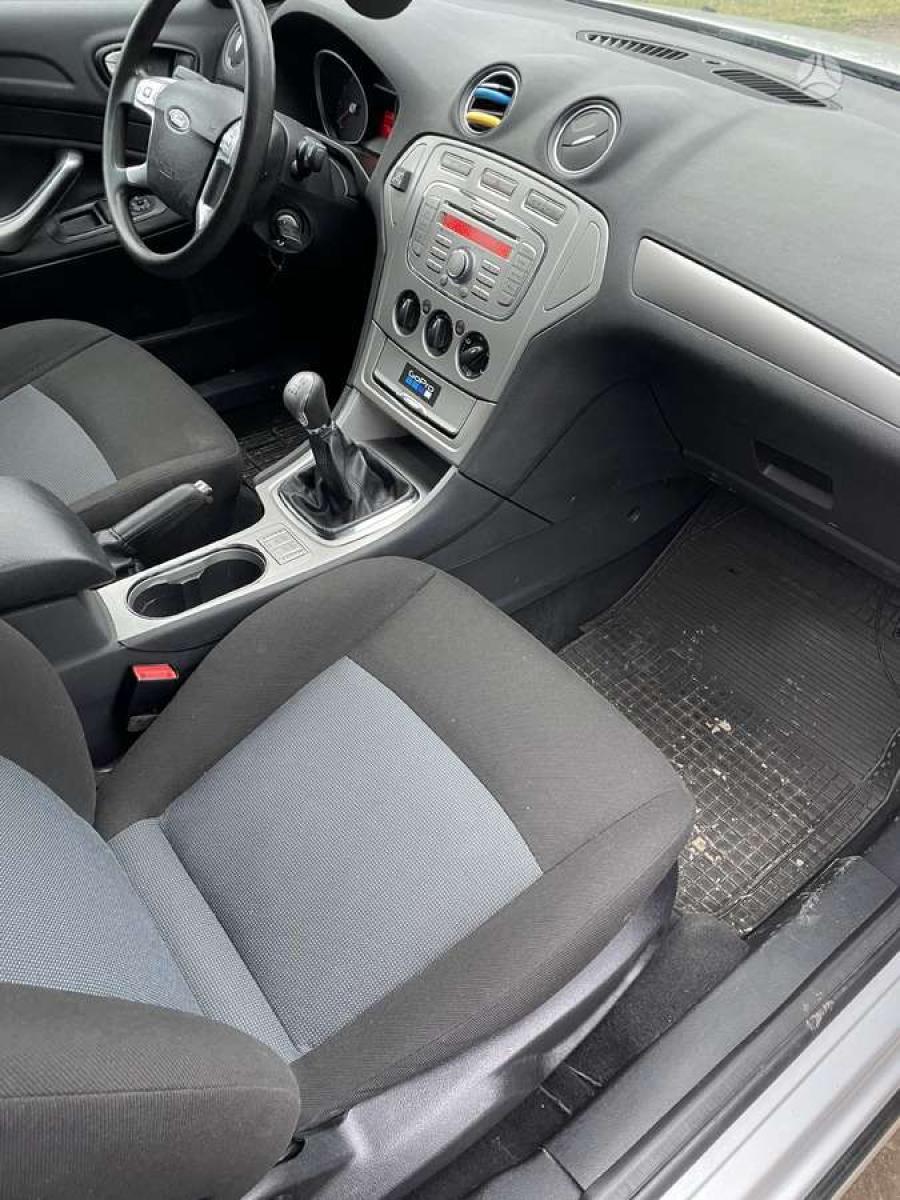 Pelēks Ford Mondeo 2010 Šakiai, ar dzinēja tilpumu 1.60 L un nobraukumu 187 tūkst. km par 3100 €, foto 6 vietnē AUTOMOTO.COM.LV