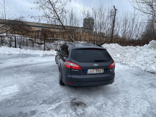 Grey Ford Mondeo 2010 in Riga, with an engine capacity of 2.00 L and mileage of 503 thousand km for 1700 €, photo 4 on AUTOMOTO.COM.LV