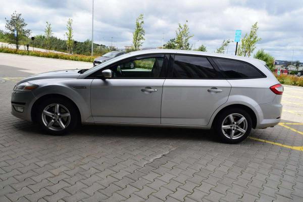 Pelēks Ford Mondeo 2010 Viļņa, ar dzinēja tilpumu 2.00 L un nobraukumu 293 tūkst. km par 3500 €, foto 4 vietnē AUTOMOTO.COM.LV