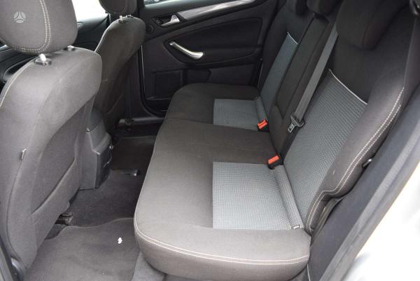 Pelēks Ford Mondeo 2010 Viļņa, ar dzinēja tilpumu 2.00 L un nobraukumu 293 tūkst. km par 3500 €, foto 10 vietnē AUTOMOTO.COM.LV