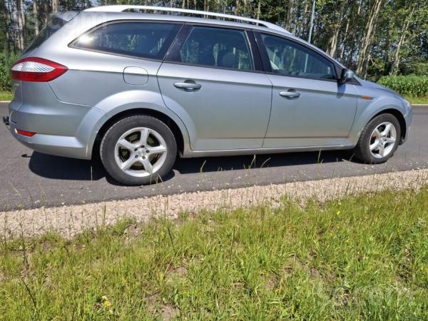 Pelēks Ford Mondeo 2010 Rīga, ar dzinēja tilpumu 2.00 L un nobraukumu 371 tūkst. km par 3100 €, foto 5 vietnē AUTOMOTO.COM.LV