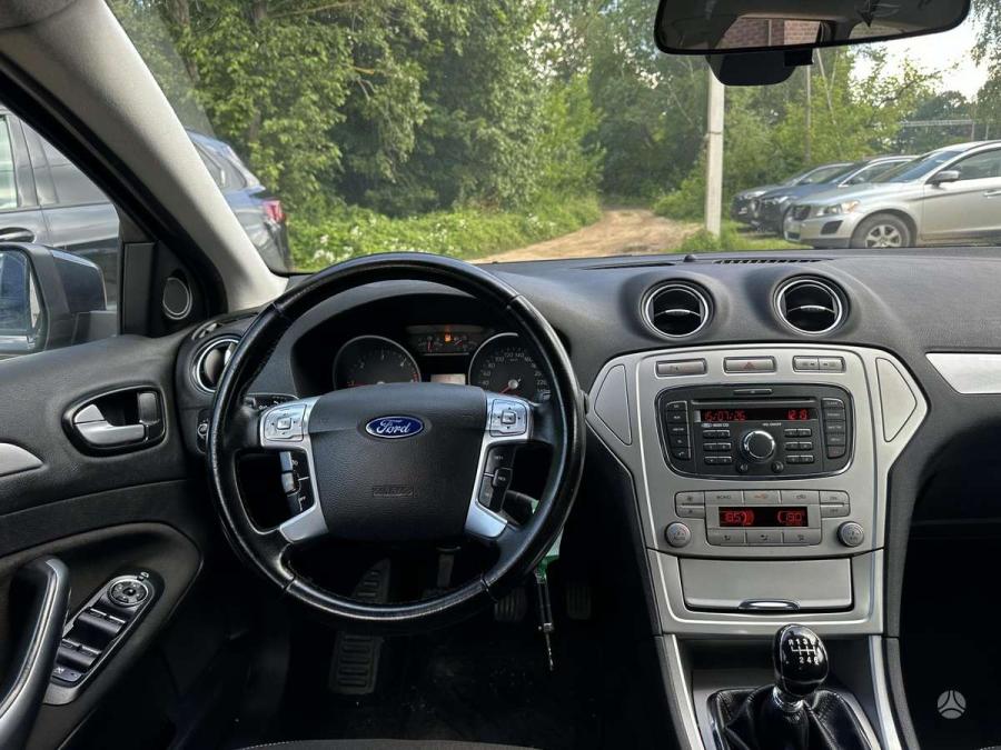 Grey Ford Mondeo 2010 in Kaunas, with an engine capacity of 1.80 L and mileage of 273 thousand km for 3250 €, photo 13 on AUTOMOTO.COM.LV
