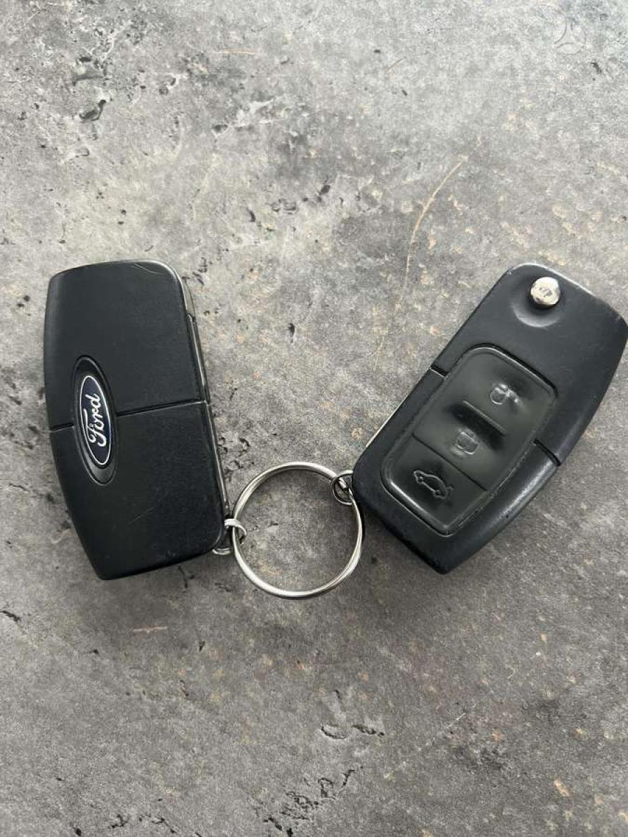 Pelēks Ford Mondeo 2010 Kauņa, ar dzinēja tilpumu 2.00 L un nobraukumu 288 tūkst. km par 2650 €, foto 17 vietnē AUTOMOTO.COM.LV