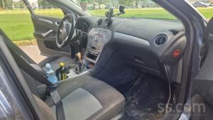 Pelēks Ford Mondeo 2010 Rīga, ar dzinēja tilpumu 2.00 L un nobraukumu 0 tūkst. km par 930 €, foto 11 vietnē AUTOMOTO.COM.LV