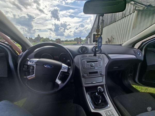 Pelēks Ford Mondeo 2010 Akmenė, ar dzinēja tilpumu 2.00 L un nobraukumu 261 tūkst. km par 2250 €, foto 5 vietnē AUTOMOTO.COM.LV