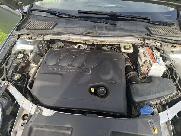 Pelēks Ford Mondeo 2010 Akmenė, ar dzinēja tilpumu 2.00 L un nobraukumu 261 tūkst. km par 2250 €, foto 6 vietnē AUTOMOTO.COM.LV