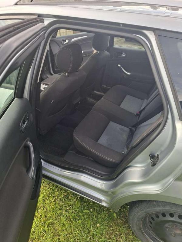 Pelēks Ford Mondeo 2010 Akmenė, ar dzinēja tilpumu 2.00 L un nobraukumu 261 tūkst. km par 2250 €, foto 10 vietnē AUTOMOTO.COM.LV