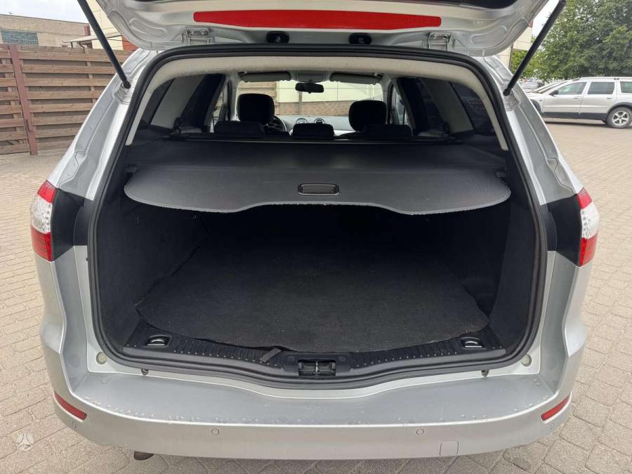 Grey Ford Mondeo 2010 in Kretinga, with an engine capacity of 2.00 L and mileage of 308 thousand km for 3495 €, photo 29 on AUTOMOTO.COM.LV