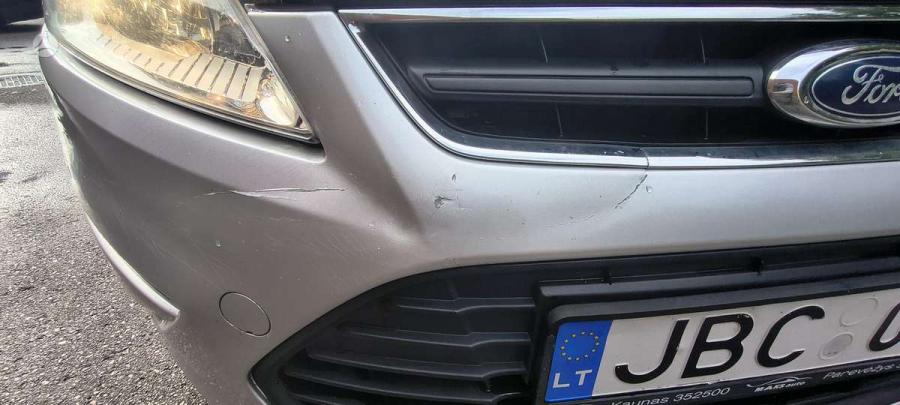 Pelēks Ford Mondeo 2010 Kauņa, ar dzinēja tilpumu 2.00 L un nobraukumu 306 tūkst. km par 2600 €, foto 14 vietnē AUTOMOTO.COM.LV