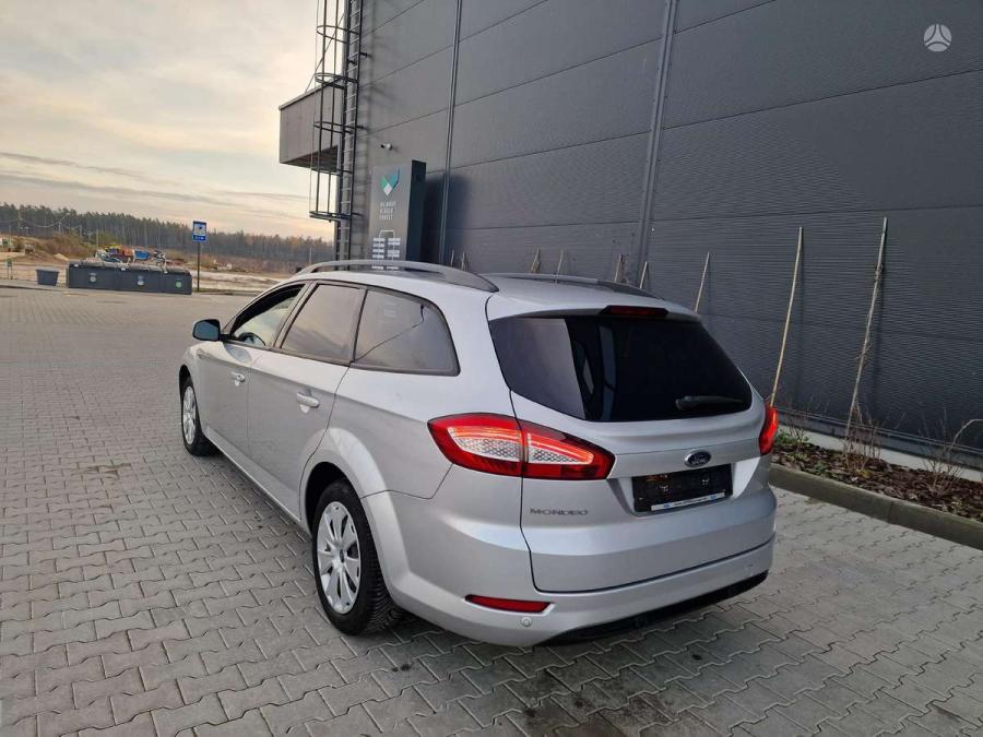 Pelēks Ford Mondeo 2011 Viļņa, ar dzinēja tilpumu 1.60 L un nobraukumu 238 tūkst. km par 3699 €, foto 5 vietnē AUTOMOTO.COM.LV