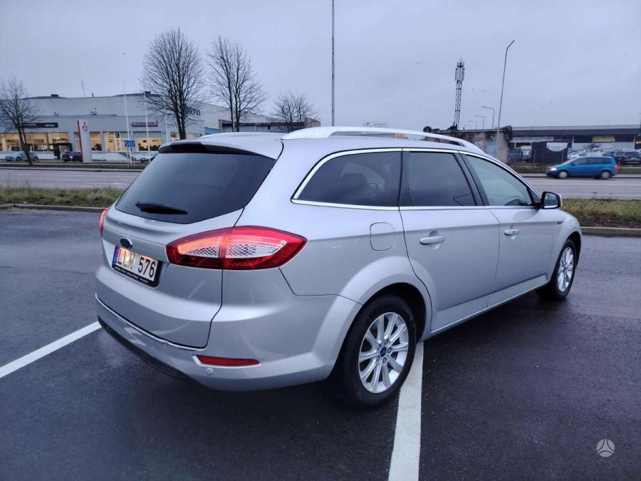 Grey Ford Mondeo 2011 in Siauliai, with an engine capacity of 1.60 L and mileage of 182 thousand km for 3590 €, photo 4 on AUTOMOTO.COM.LV