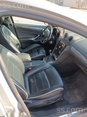 Pelēks Ford Mondeo 2011 Ventspils, ar dzinēja tilpumu 2.00 L un nobraukumu 314 tūkst. km par 3100 €, foto 5 vietnē AUTOMOTO.COM.LV