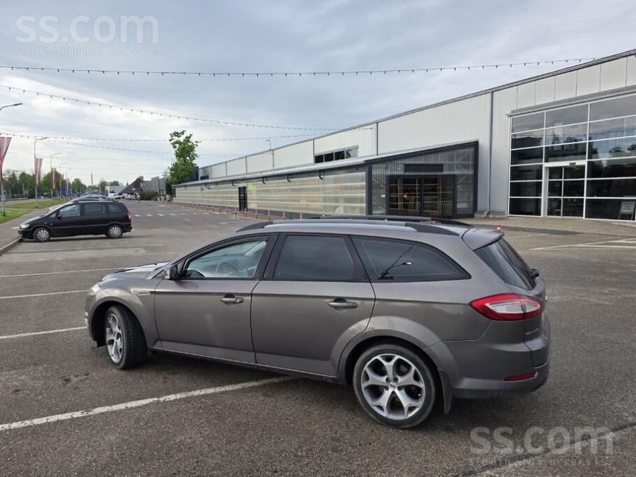 Pelēks Ford Mondeo 2011 Rīga, ar dzinēja tilpumu 2.00 L un nobraukumu 408 tūkst. km par 3650 €, foto 7 vietnē AUTOMOTO.COM.LV