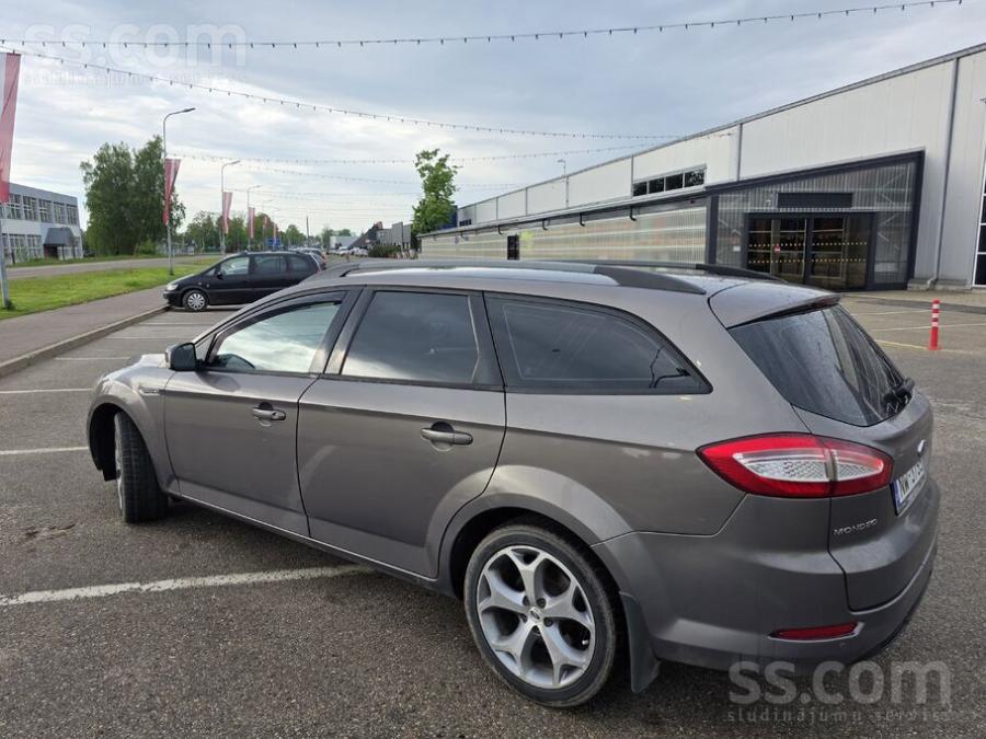 Pelēks Ford Mondeo 2011 Rīga, ar dzinēja tilpumu 2.00 L un nobraukumu 408 tūkst. km par 3650 €, foto 8 vietnē AUTOMOTO.COM.LV