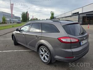 Pelēks Ford Mondeo 2011 Rīga, ar dzinēja tilpumu 2.00 L un nobraukumu 408 tūkst. km par 3650 €, foto 13 vietnē AUTOMOTO.COM.LV