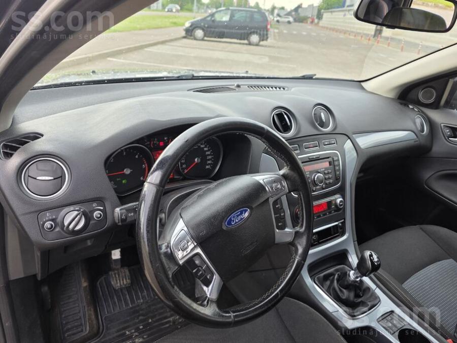 Pelēks Ford Mondeo 2011 Rīga, ar dzinēja tilpumu 2.00 L un nobraukumu 408 tūkst. km par 3650 €, foto 17 vietnē AUTOMOTO.COM.LV