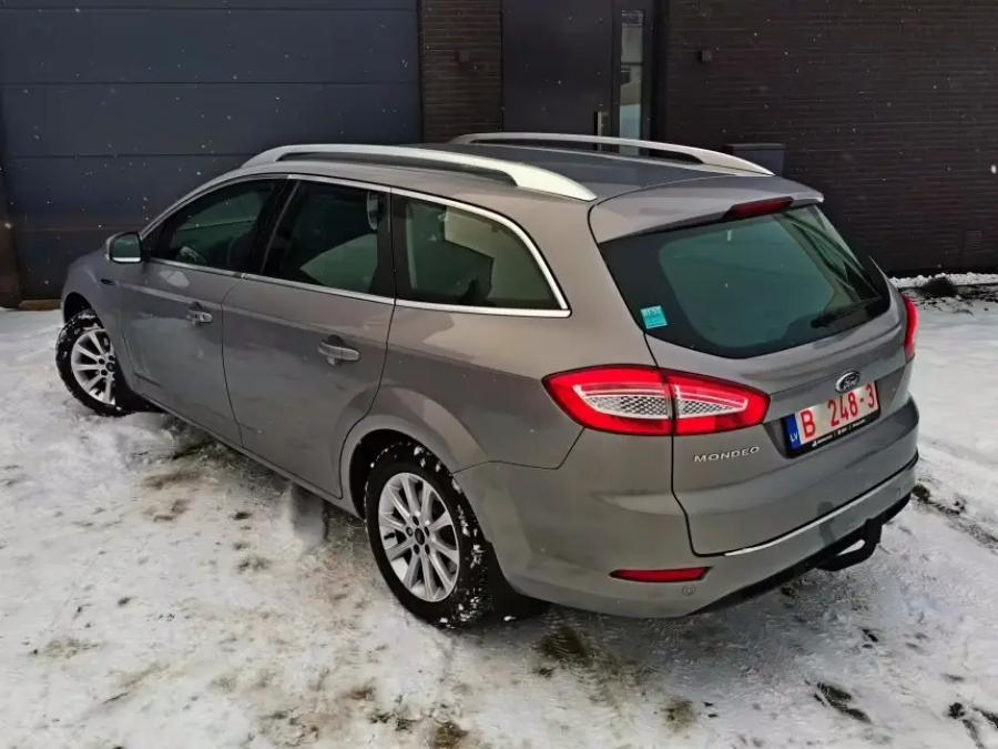 Grey Ford Mondeo 2011 in Riga, with an engine capacity of 2.00 L and mileage of 222 thousand km for 6490 €, photo 5 on AUTOMOTO.COM.LV