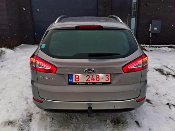 Grey Ford Mondeo 2011 in Riga, with an engine capacity of 2.00 L and mileage of 222 thousand km for 6490 €, photo 5 on AUTOMOTO.COM.LV
