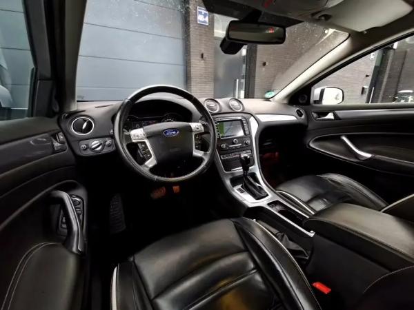 Grey Ford Mondeo 2011 in Riga, with an engine capacity of 2.00 L and mileage of 222 thousand km for 6490 €, photo 8 on AUTOMOTO.COM.LV