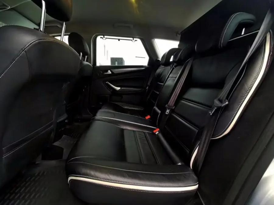 Grey Ford Mondeo 2011 in Riga, with an engine capacity of 2.00 L and mileage of 222 thousand km for 6490 €, photo 12 on AUTOMOTO.COM.LV