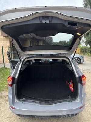 Pelēks Ford Mondeo 2011 Rīga, ar dzinēja tilpumu 1.60 L un nobraukumu 260 tūkst. km par 1400 €, foto 6 vietnē AUTOMOTO.COM.LV